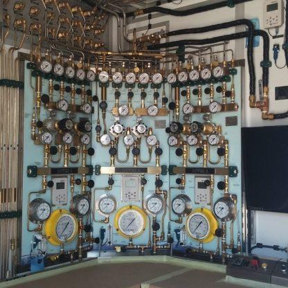 UG 1800 WSM: 3 Diver Mixed Gas Dive Control Panel (Surface Mount ...