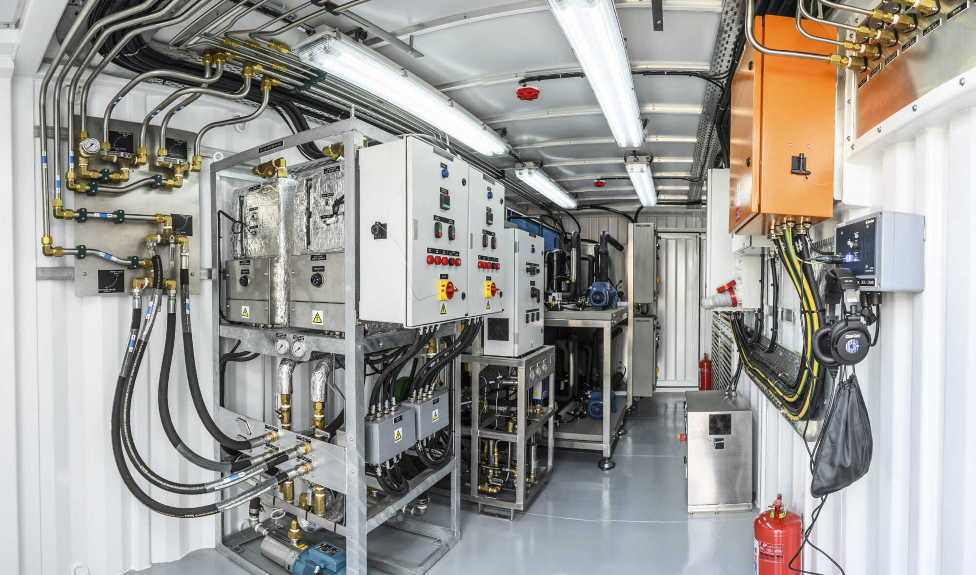 12-Man Hyperbaric Rescue Facility by Unique Group